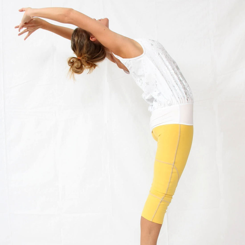 Béranger White Yoga Tunic Top in Organic Cotton by Prancing Leopard ...